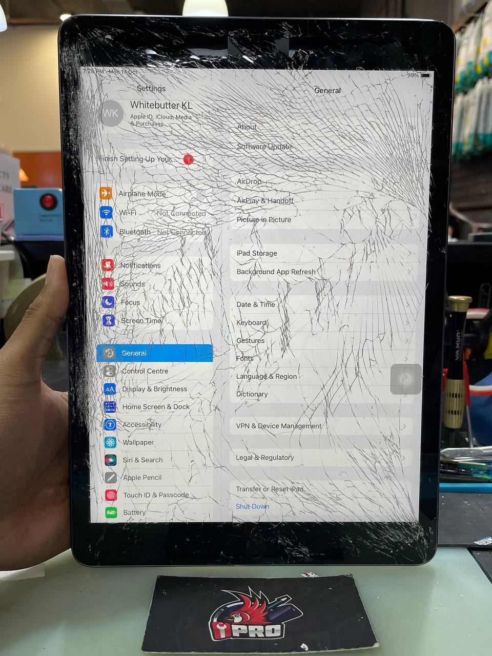 My iPad 9 screen is cracked - iPRO Ampang KL